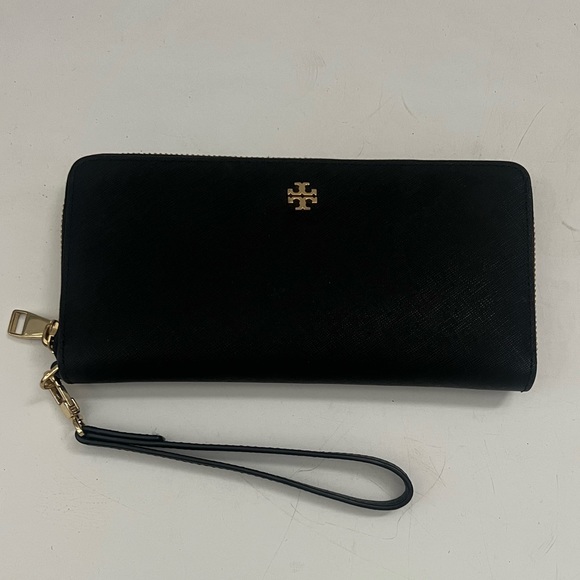 Tory Burch | Bags | Tori Burch Wrist Wallet | Poshmark